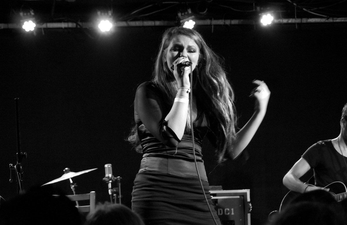 “Bad Girls Make the News”: Kathryn Dean concert photos – Entertaining ...