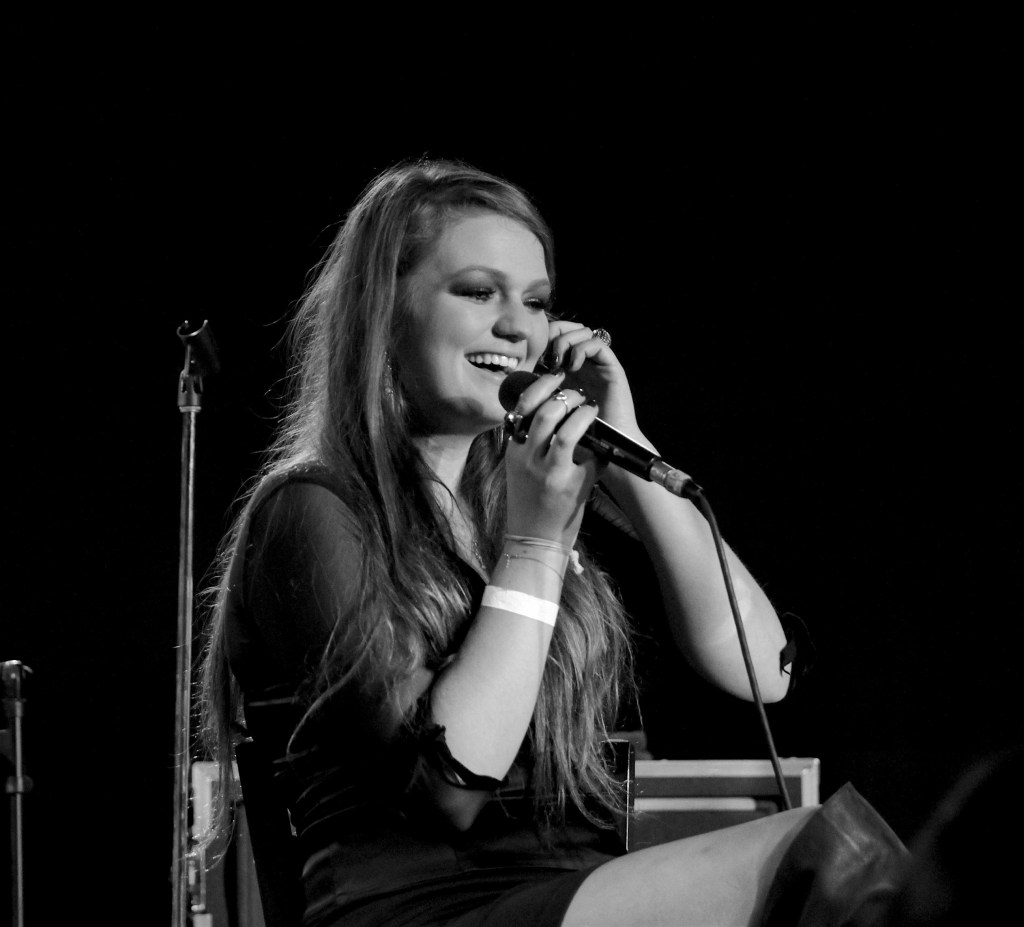 “Bad Girls Make the News”: Kathryn Dean concert photos – Entertaining ...